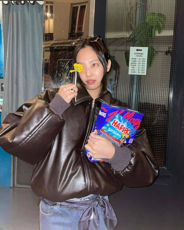 Blackpink Jennie Brown Bomber Leather Jacket – AlexGear